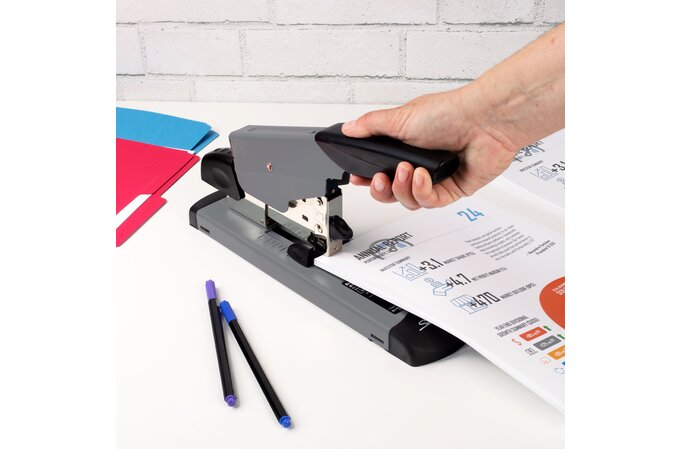 Swingline® Heavy Duty Stapler, 160 Sheets, Black/Gray | Swingline Heavy ...
