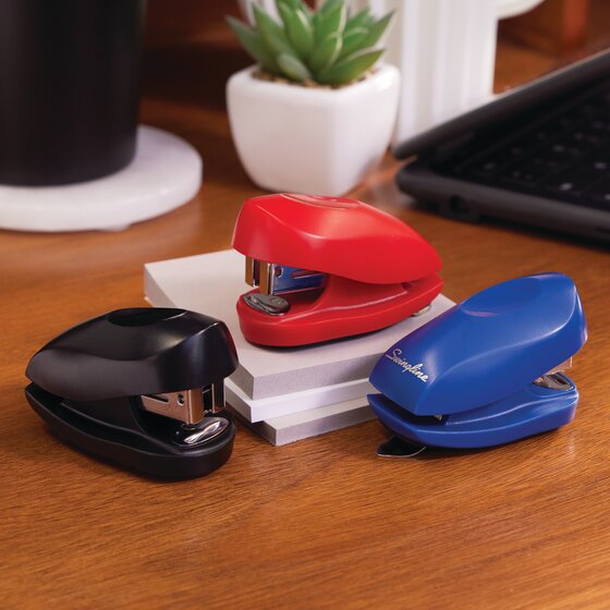 Swingline® Tot® Mini Stapler, Built-in Staple Remover, 12 Sheets, Color ...