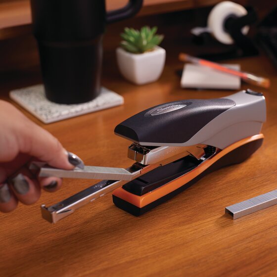 Swingline® Optima® 40 Desk Stapler, Reduced Effort, 40 Sheets, Silver ...