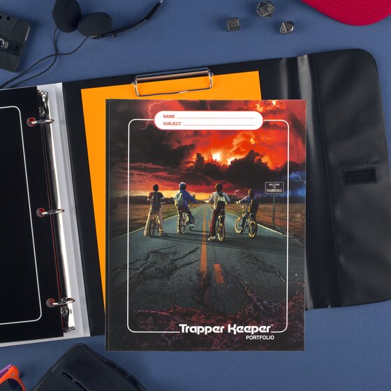 Trapper Keeper STRANGER THINGS Pocket & Prong Paper Folder | Trapper ...