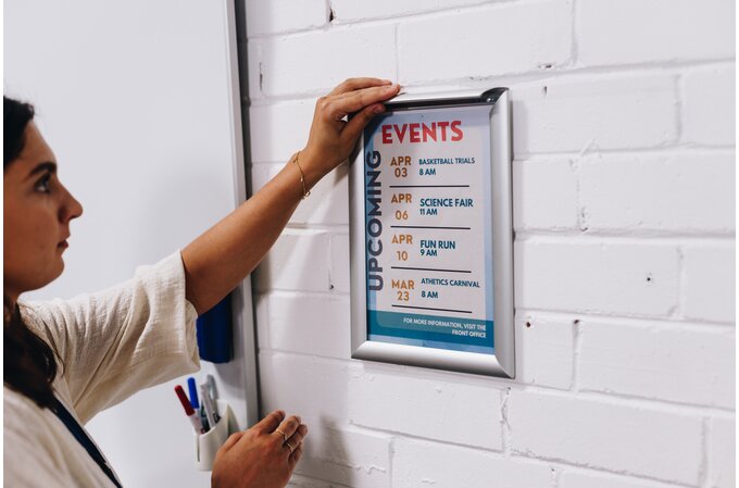 QUARTET DISPLAY BOARD SNAP FRAME A4 25MM | POSTER FRAMES | ACCO Partner
